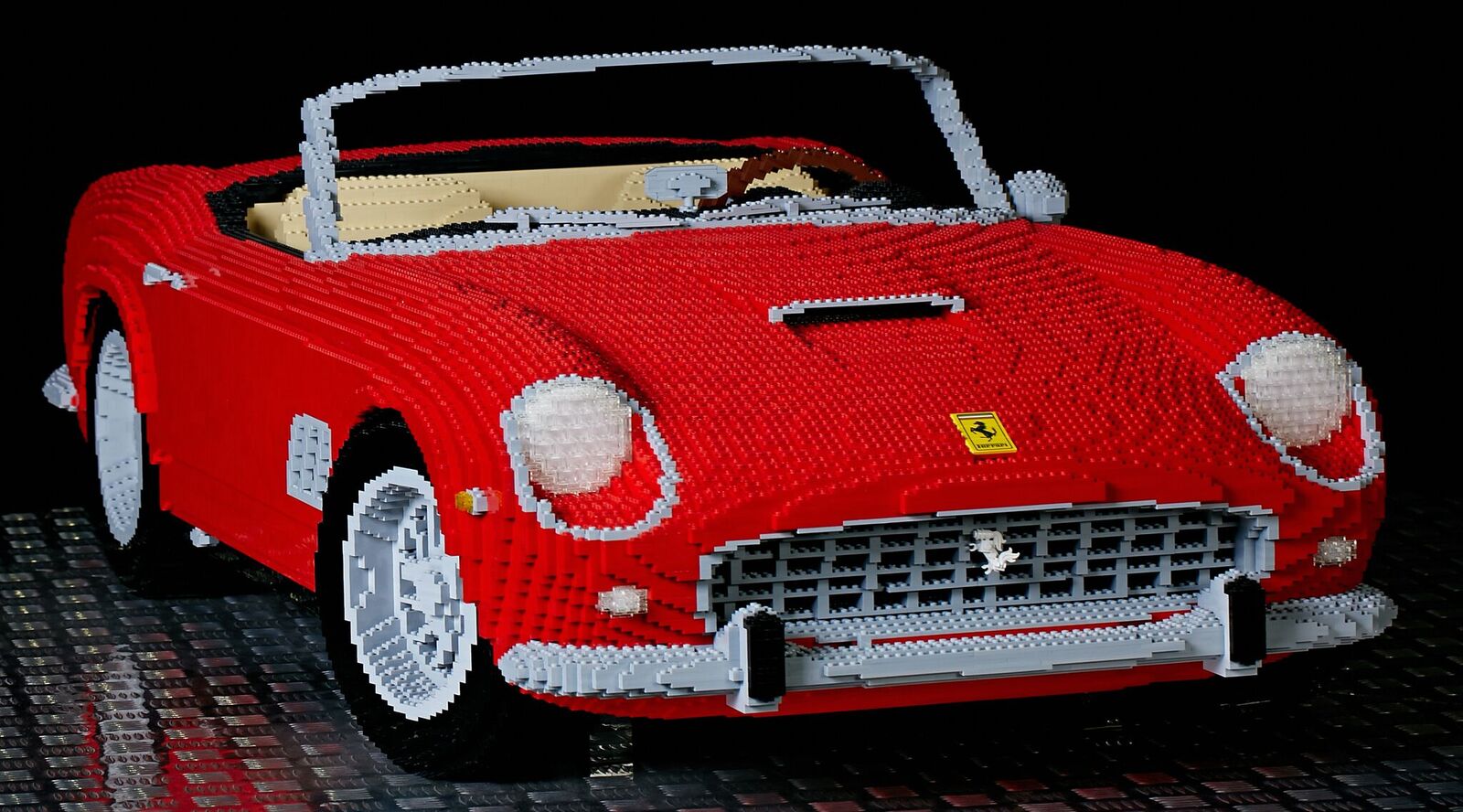 Calling all LEGO fans! See epic exhibition ‘Brickman Experience’ in ...