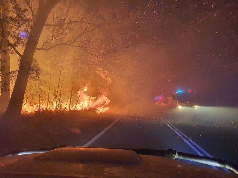 Currowan fire impacts Bawley Point, continues to spread | About Regional