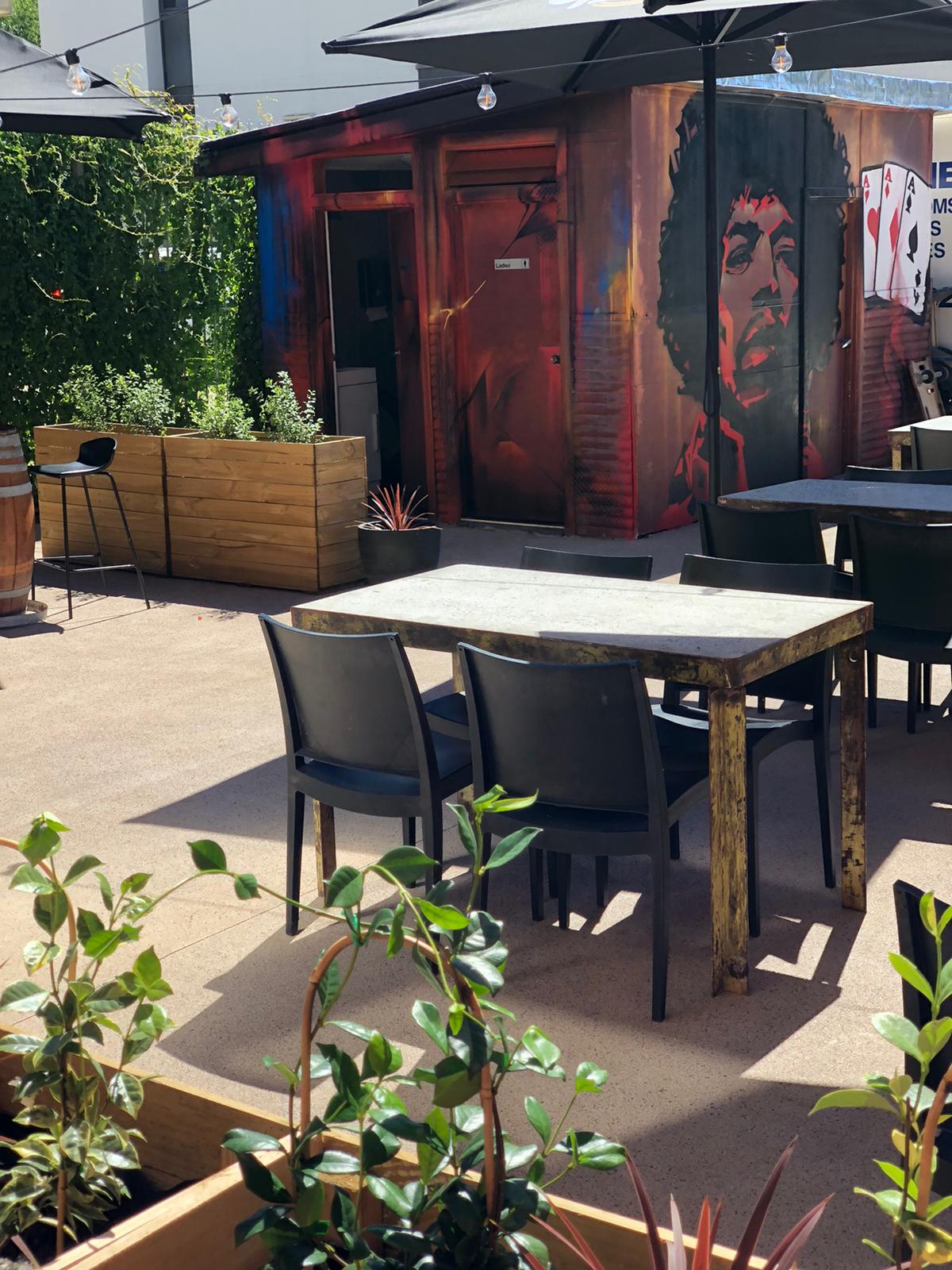 New Queanbeyan mural honours town's past, celebrates bright future ...