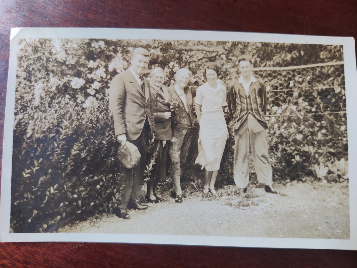 Uncovering the mystery of some postcards, a blacksmith, and the Bowning ...