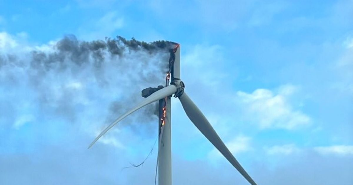 Fiery spectacle as wind turbine ignites near Goulburn | About Regional