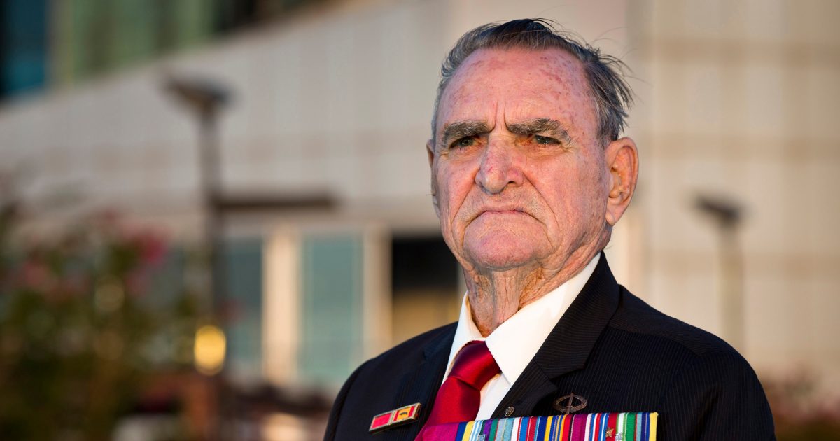 Victoria Cross recipient Keith Payne ready to drop in for Shoalhaven ...