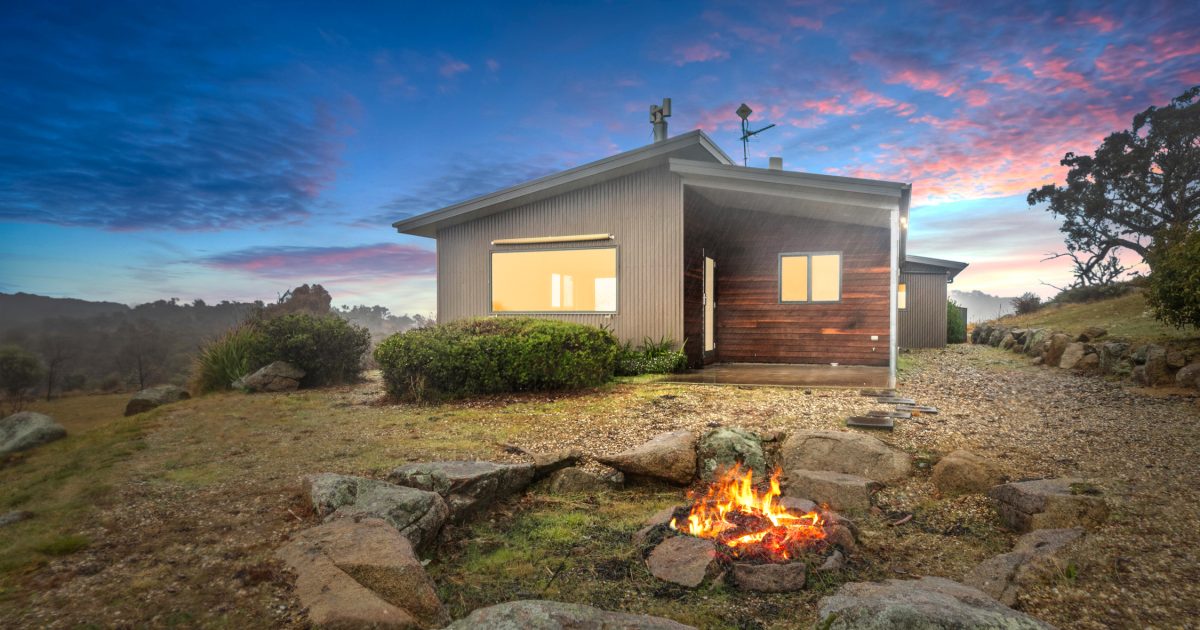 Off-grid paradise with luxury eco-cabins overlooking Lake Jindabyne and ...