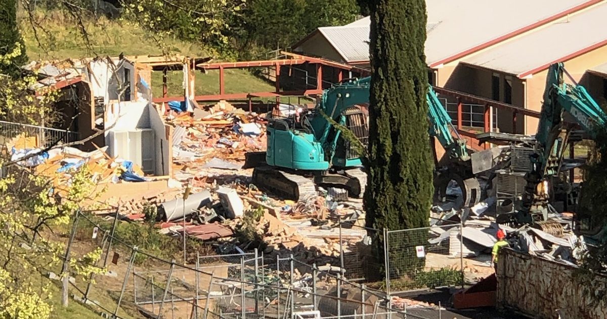 Old Bega TAFE buildings demolished as work starts on new housing ...