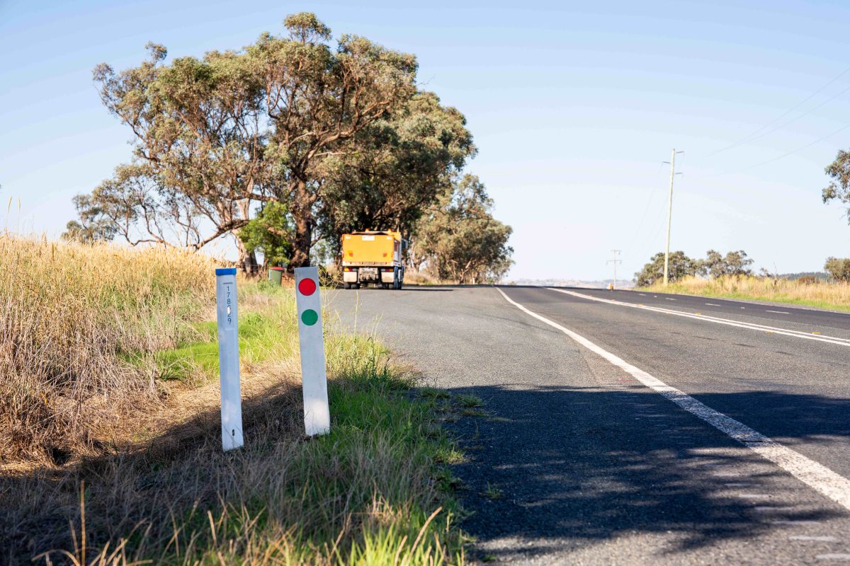 Green dots on guideposts point truckies to safe spots to pull over ...
