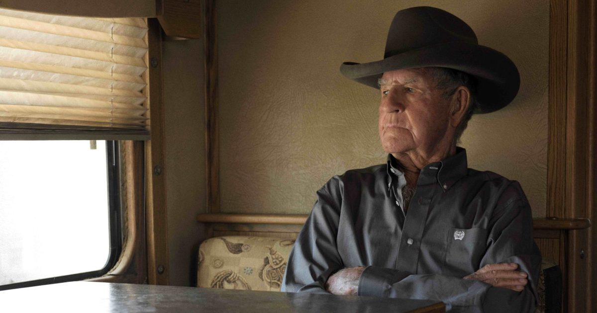 The Old West hat rides into history with Cootamundra's Bob Holder ...